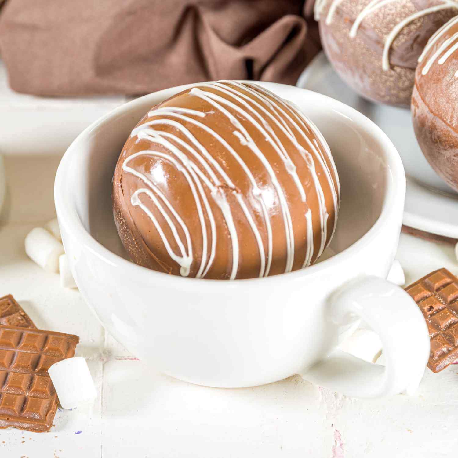 Hot Chocolate Bomb Recipe: Decadent & Delightful Treat